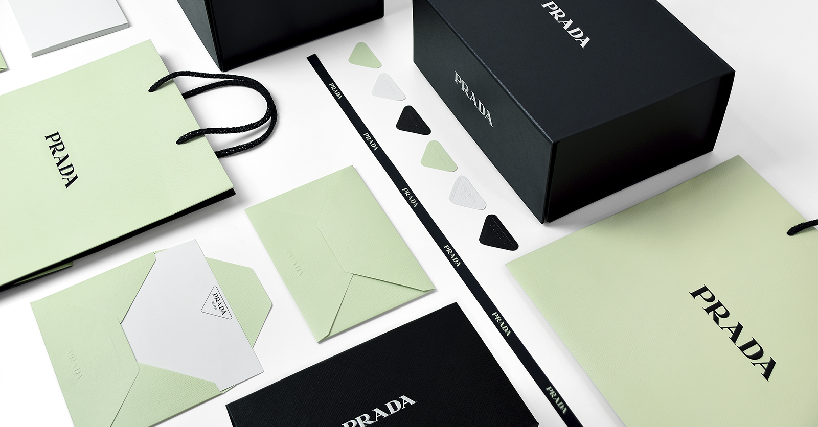 PRADA – ART OF GIFTING | Agence ADN